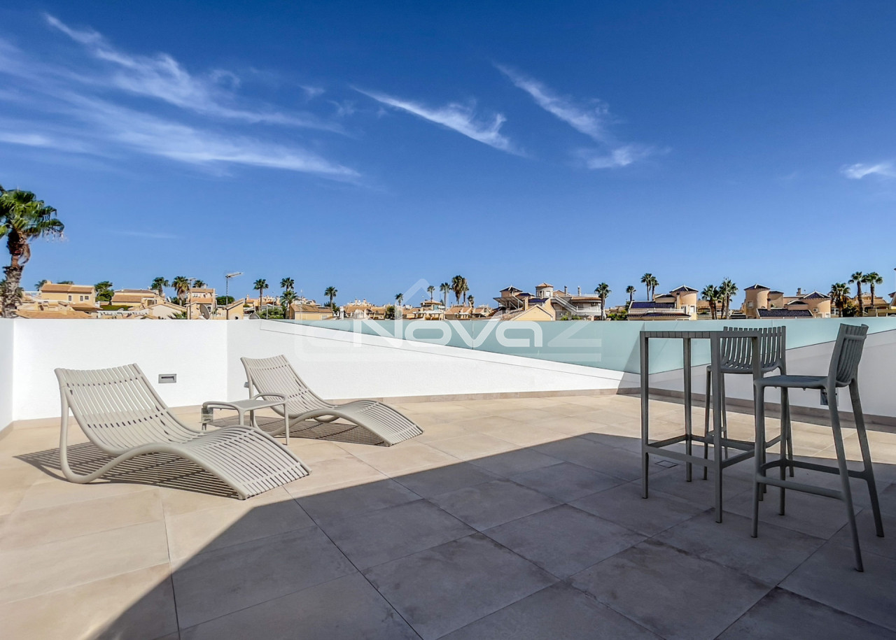 This new offer is a luxury complex located in the area of Orihuela ...